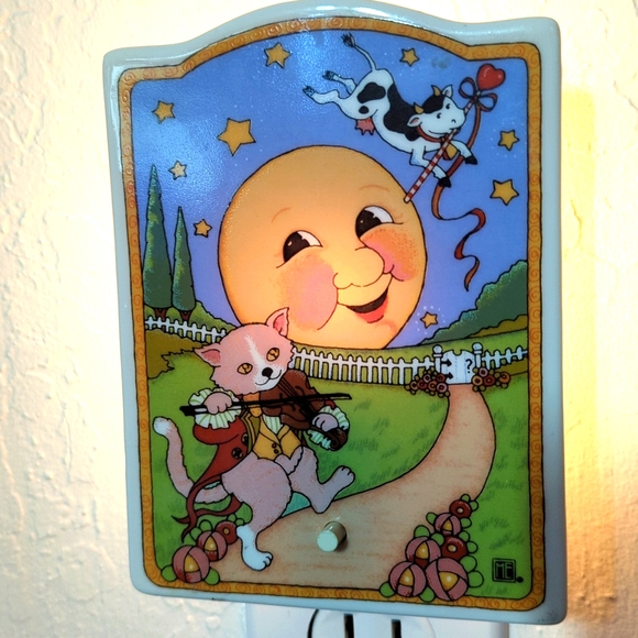 Accents | Cow Moon And Cat With Fiddle Nightlight | Poshmark